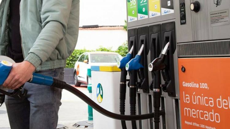 ¿Qué le estás echando a tu coche al elegir Gasolina 95 ó 98? Lo que ...
