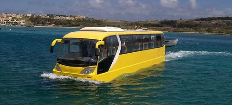 Amphicoach, el primer autobús anfibio del mundo